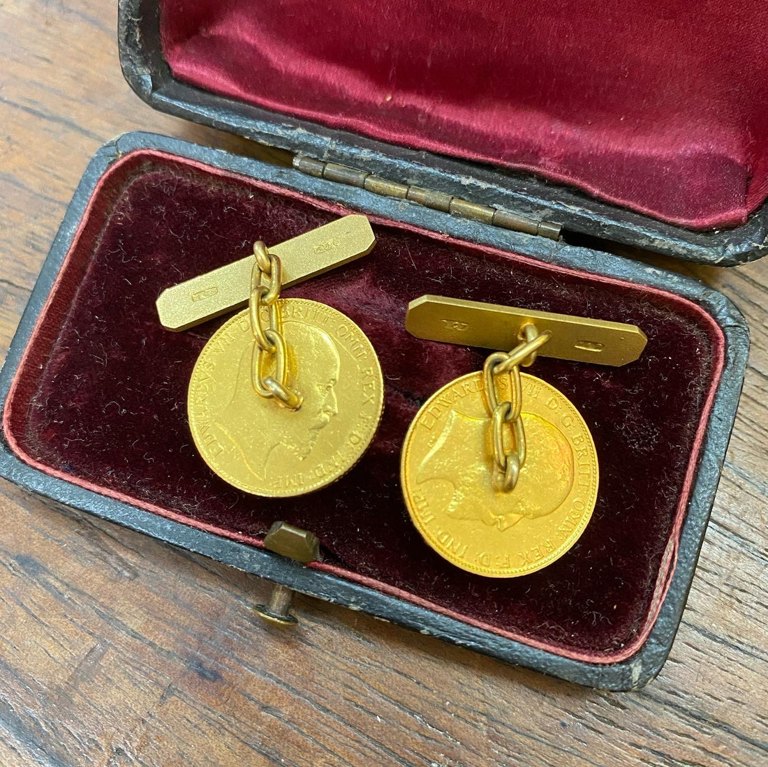 Edwardian 22ct Gold Half-Sovereign Cufflinks – cacheantiquessydney