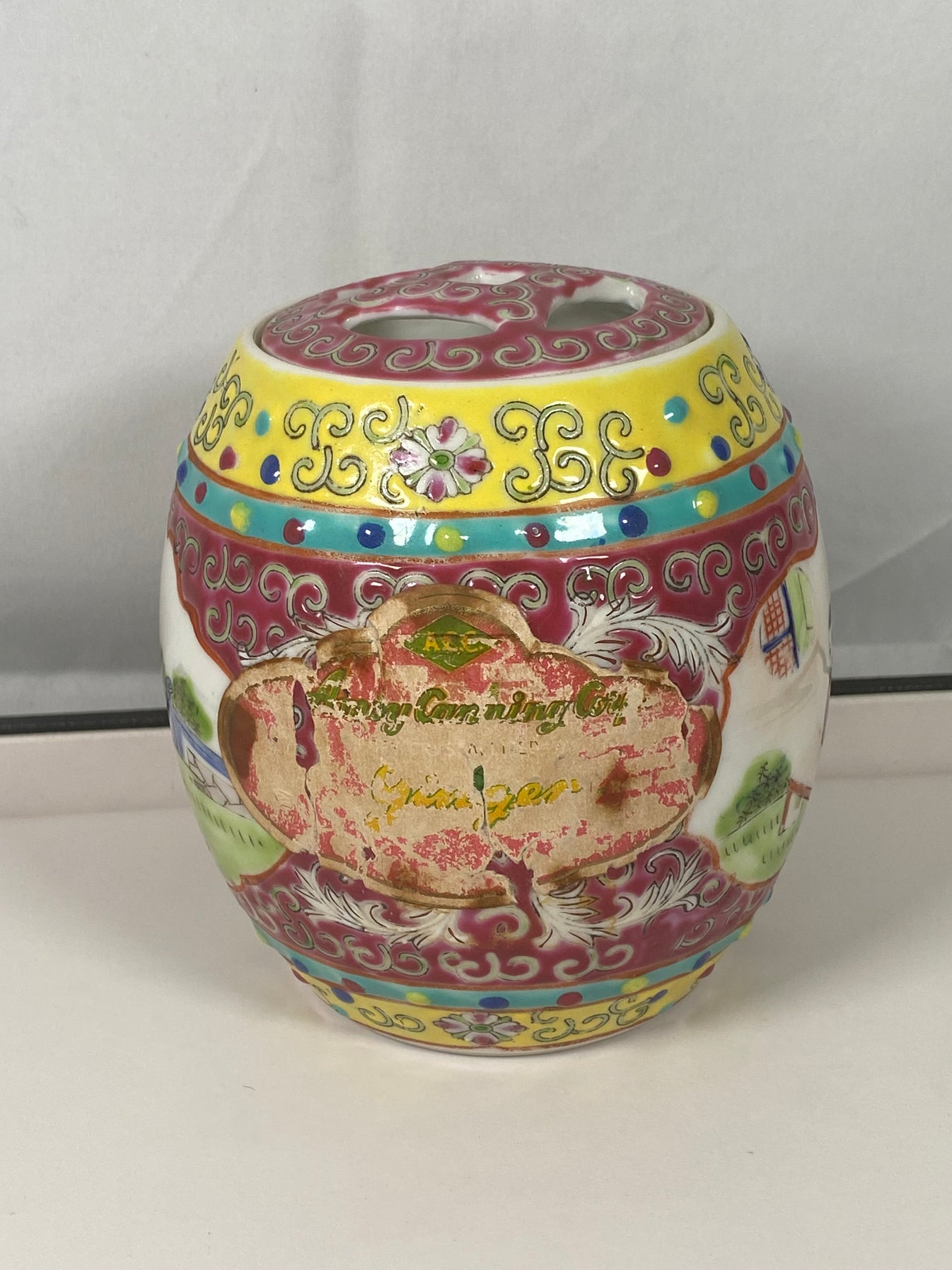 Rare Medallion Lidded Jingdezhen ginger jar, Amoy Canning Corporation ...