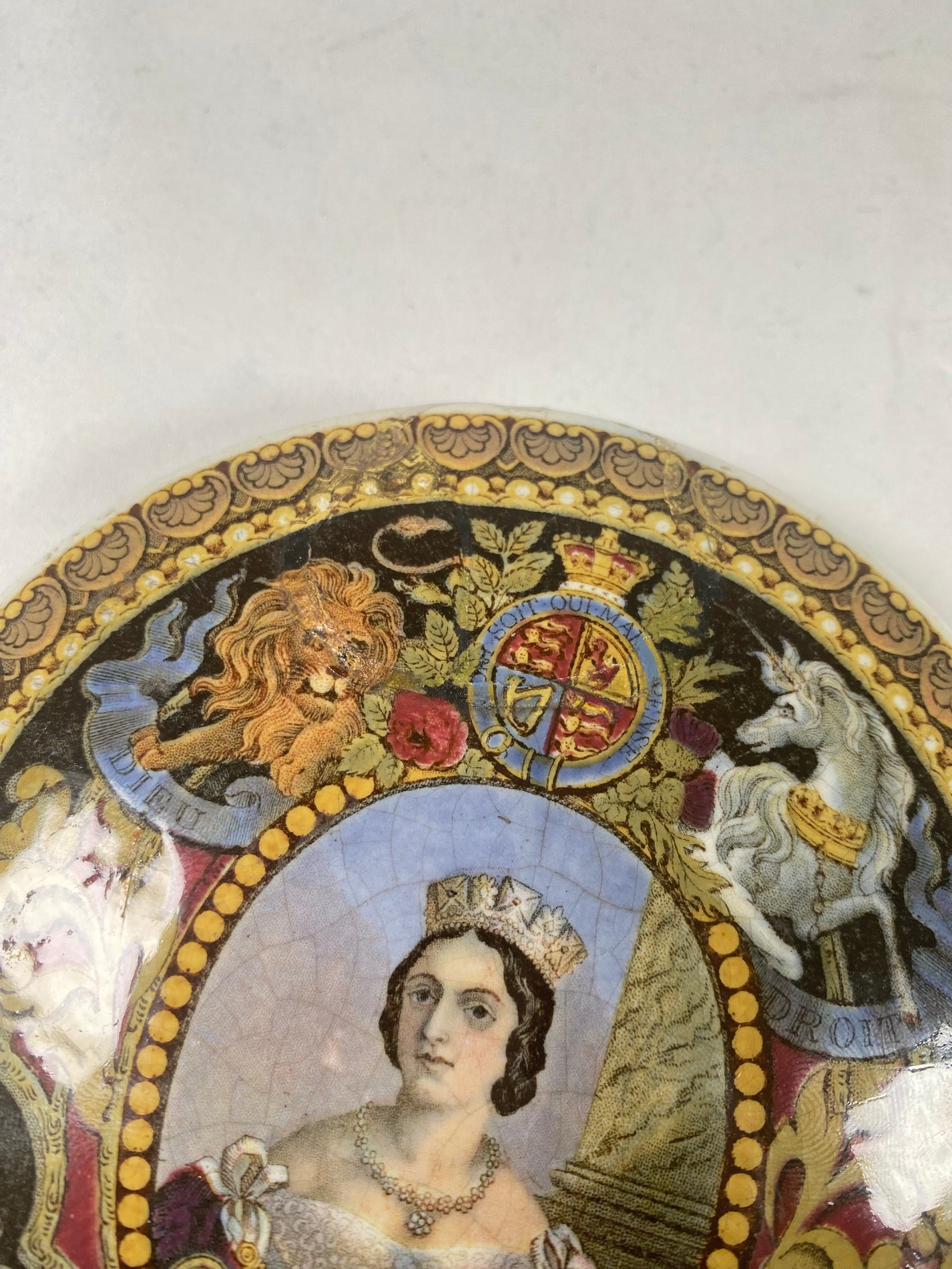 Rare Victorian Prattware Lidded Pot of young Queen Victoria "England's ...